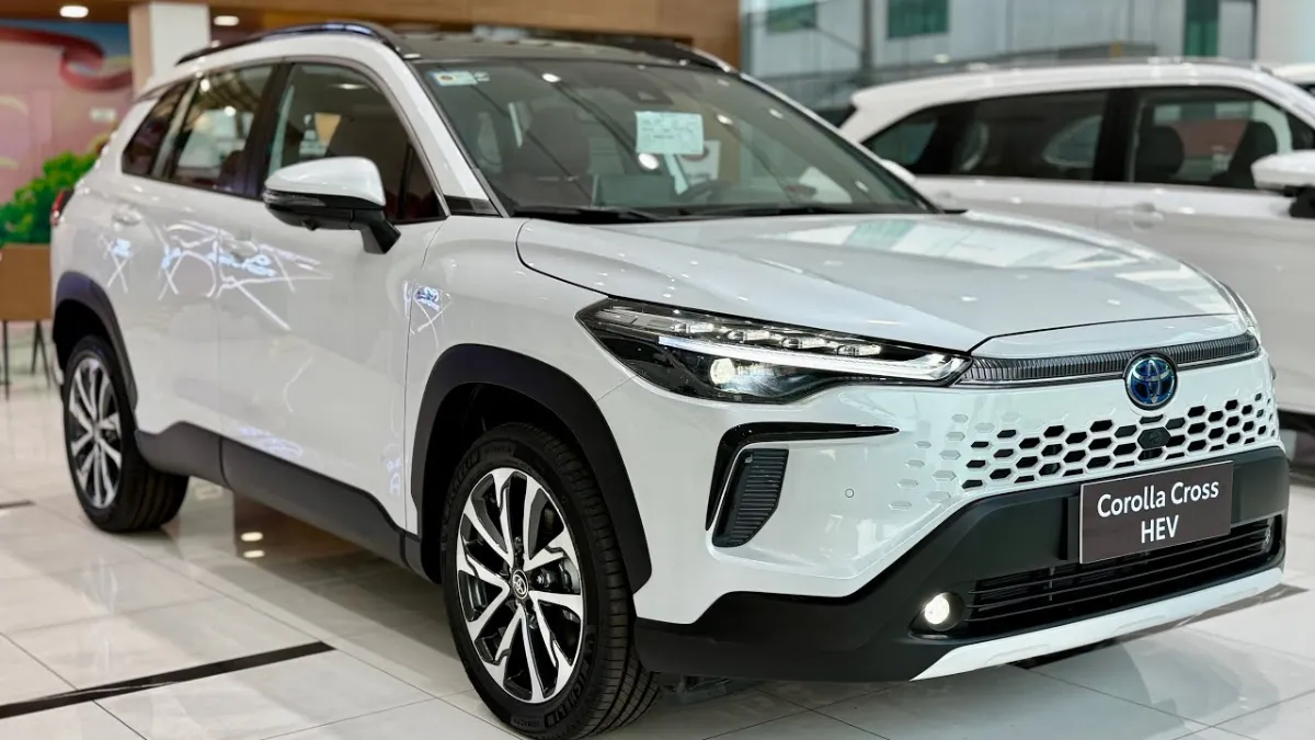 Toyota Corolla Cross: Hybrid SUV with Premium Comfort, Efficiency ...